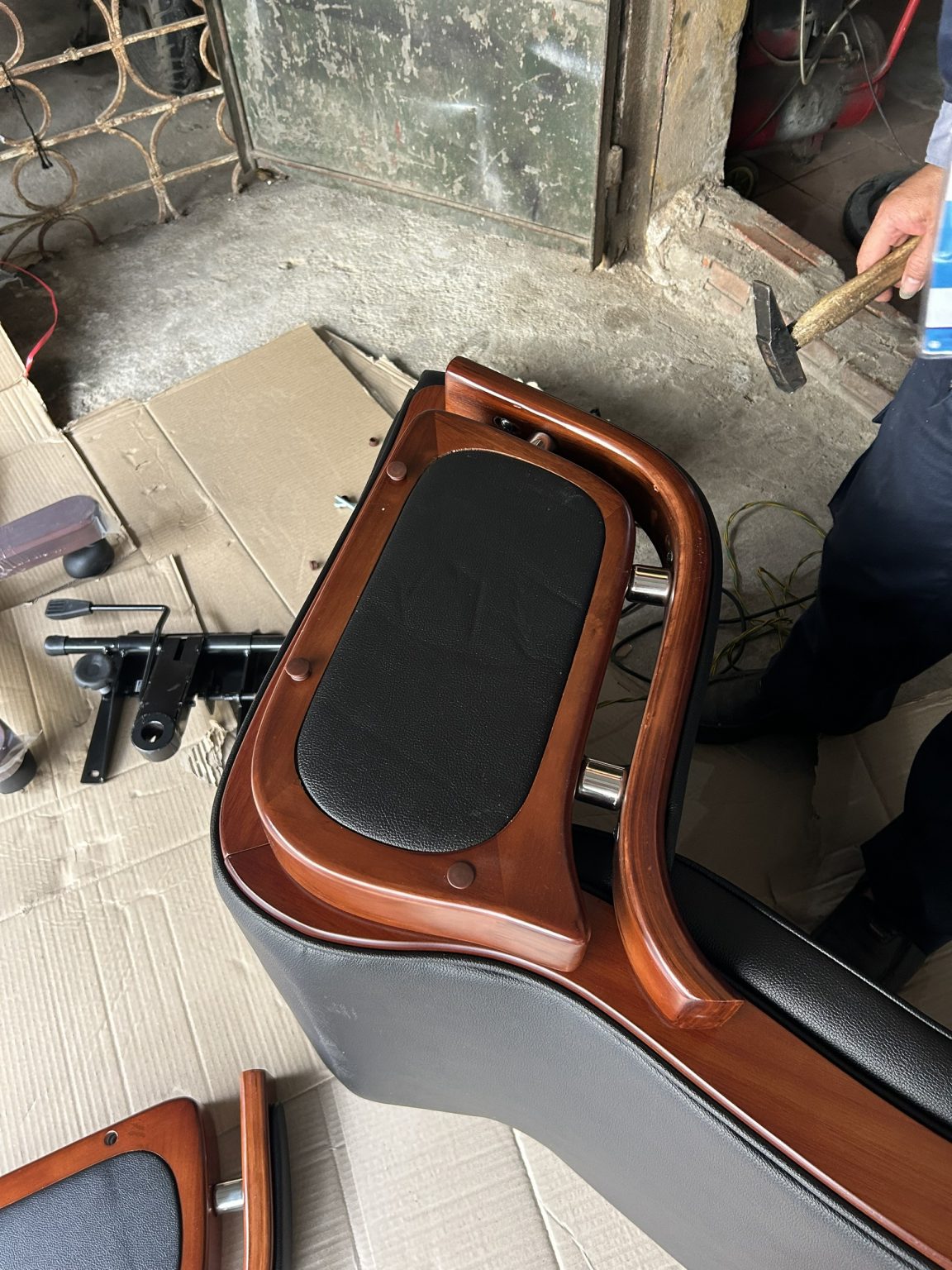 Hướng dẫn lắp đặt ghế lãnh đạo TQ09 - Nội thất Hòa Phát | Tập đoàn Hòa Phát